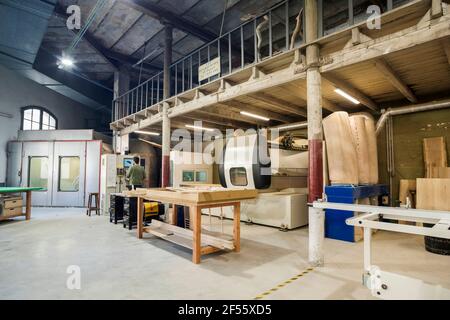 Craftsperson working in carpentry workshop Stock Photo - Alamy