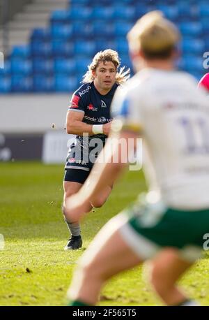 Sale Sharks scrum-half Faf De Klerk passes the ball during a Gallagher ...