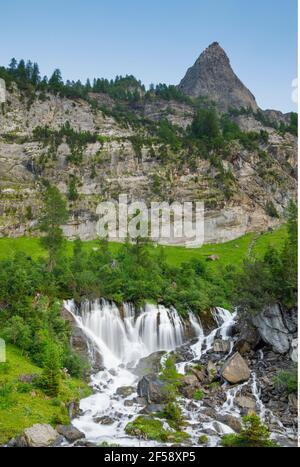geography / travel, Switzerland, Bern, waterfall in the Simmental ...