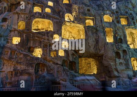 Night view of Longmen Grotto Stock Photo - Alamy