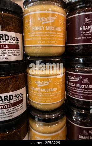 Murray's Cheese shop is in Grand Central Market, offering gourmet food ...