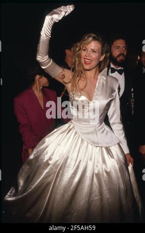 Kim Basinger at the 62nd Annual Academy Awards on March 26, 1990 Credit ...