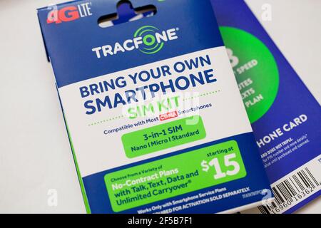 TRACFONE Wireless SIM card kit - USA Stock Photo - Alamy