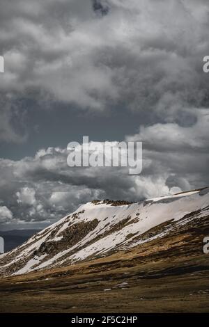 Snowy ridgeline details as seen from the Kosciuszko Walk at Kosciuszko ...