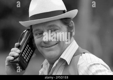 David Jason/Pop Larkin on the set of Darling Buds of May in 1991 Stock ...