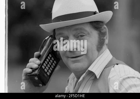 David Jason/Pop Larkin on the set of Darling Buds of May in 1991 Stock ...