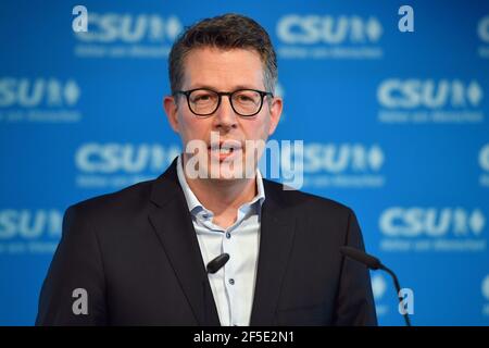 Markus BLUME (Secretary General), single image, trimmed single motif ...