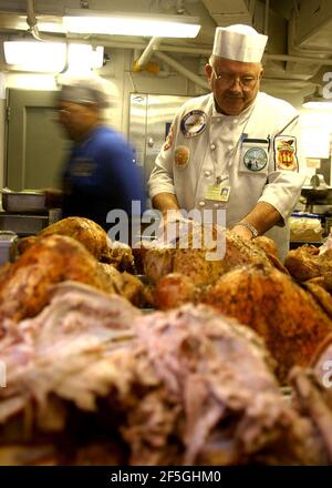 US Navy Thanksgiving dinner aboard USS Carl Vinson.jpg Stock Photo - Alamy