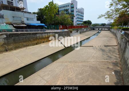 Yuen Long Nullah (元朗明渠), an open drainage channel in the town centre of ...