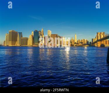 2003 HISTORICAL DOWNTOWN SKYLINE MANHATTAN NEW YORK CITY USA Stock ...
