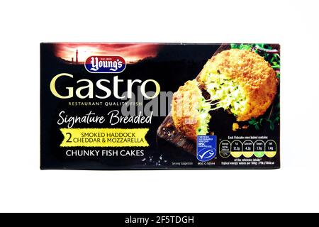 Youngs Gastro 2 Smoked Haddock Chunky Fish Cakes Stock Photo - Alamy