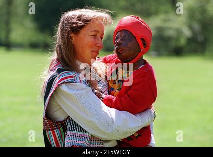 BRONWEN JONES (LEFT) WITH DORAH MOKOENA (RIGHT). BRONWEN IS HELPING ...