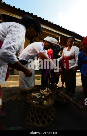 A Pre marriage blessing ceremony in a small Hindu temple in Ubud, Bali ...