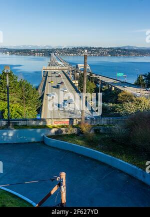 Floating bridges cross Lake Washington in Seattle Stock Photo - Alamy