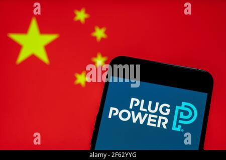 Hydrogen Fuel cell logo on hydrogen car Green Hydrogen Stock Photo - Alamy