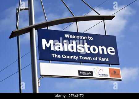 Maidstone, Kent, UK. 'Welcome to Maidstone' sign on the Loose Road ...