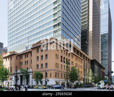 Skyscrapers of Marunouchi commercial and financial district, viewed ...
