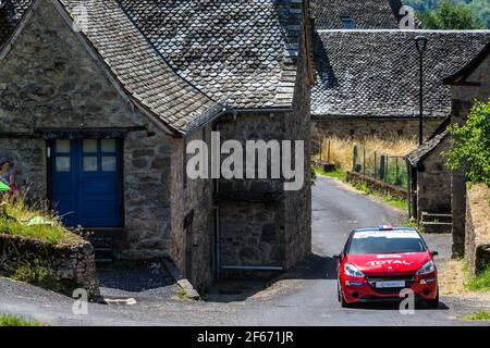 MANZO Benoit Peugeot 208 Vti ambiance portrait MAGNOU Patrick Peugeot ...