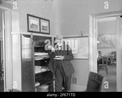 MD, Machine Director, Ahlberg born 19/7 1868 in Gothenburg. Died in ...