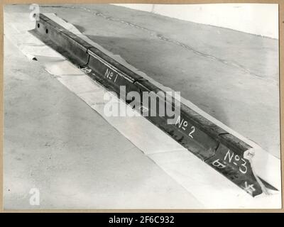 Parts of rail after rail fracture at Getå on 30/5 1959 Stock Photo - Alamy