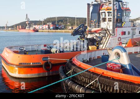The port of Avilés is located on both banks of the Avilés estuary, in ...