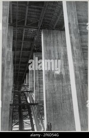 Construction of Tranebergs Bridge. The bridge stretches over the ...