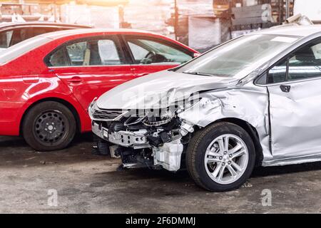 Repair of car body after the accident Stock Photo - Alamy