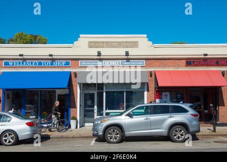 Wellesley town center historic commercial buildings on Central Street ...