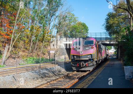 MBTA Commuter Rail #2021 MPI HSP46 locomotive in Wellesley Square ...
