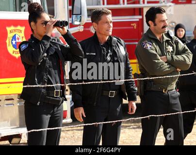 9-1-1: LONE STAR, (aka 911: LONE STAR), Gina Torres (center) with ...