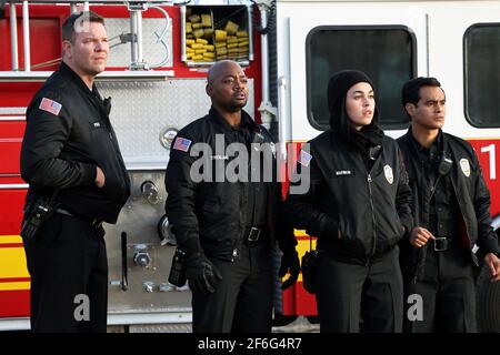 9-1-1: LONE STAR, (aka 911: LONE STAR), Julian Works (left & right ...