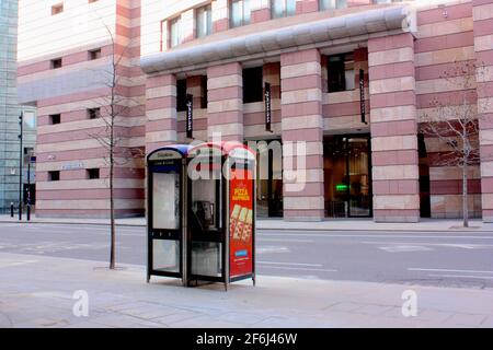 KX100 BT telephone kiosk outside a housing estate, England, UK Stock ...