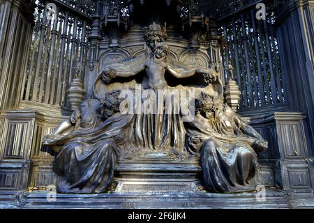Queen Alexandra Memorial Stock Photo - Alamy