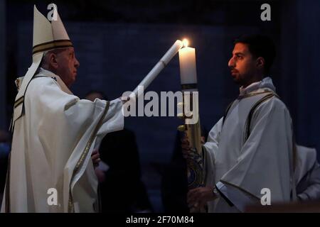 Roma, Italy. 04th Apr, 2021. April 03, 2021 : Pope Francis celebrating ...