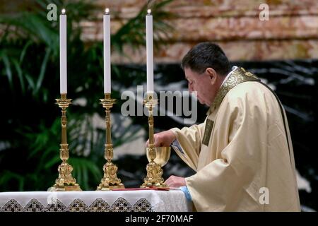 Roma, Italy. 04th Apr, 2021. April 03, 2021 : Pope Francis celebrating ...