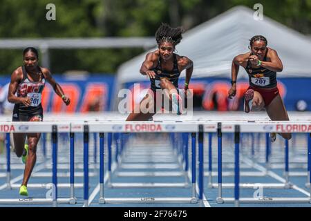 USC senior Anna Cockrell takes the lead of the finals of the women's ...