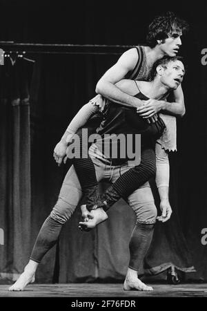 l-r: Ray Barry, Paul Zimet in THE MUTATION SHOW at The Roundhouse ...