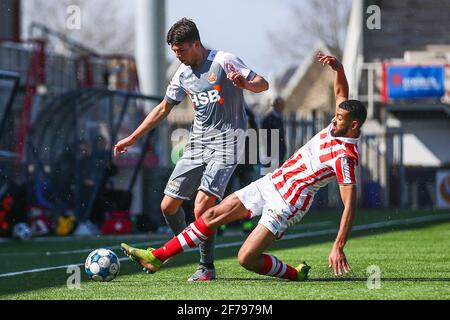 OSS, NETHERLANDS - APRIL 5: Denso Kasius of FC Volendam, Joshua Sanches ...