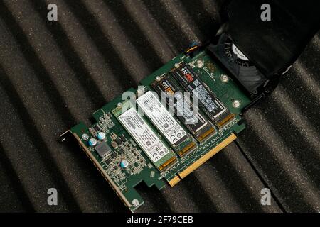 New Dell Ultra Speed Drive Quad NVMe M2 Disk with multiple NVME disks ...