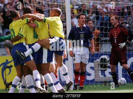 Scotland goalkeeper Jim Leighton in 1998 Stock Photo - Alamy