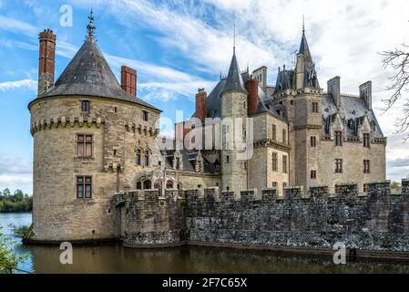 Chateau Domaine De La Bretesche Missillac France on lake in green park ...