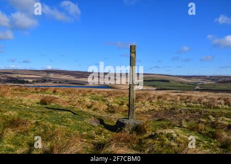 Reap's Cross and Gorple Reservoir, Heptonstall Moor, Pennines, Pennine ...