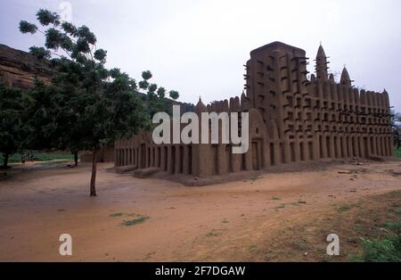 Mosque in Kani-Kombole, Cercle of Bankass, Dogon Country, Mali Stock ...