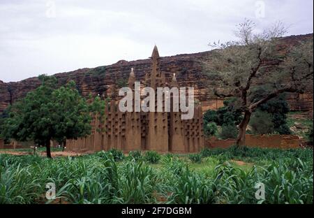 Mosque in Kani-Kombole, Cercle of Bankass, Dogon Country, Mali Stock ...