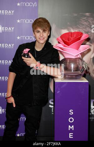 Justin Bieber launches his new fragrance, 'Someday' at Macy's Herald ...