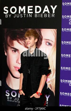 Justin Bieber launches his new fragrance, 'Someday' at Macy's Herald ...