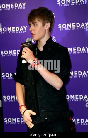 Justin Bieber launches his new fragrance, 'Someday' at Macy's Herald ...