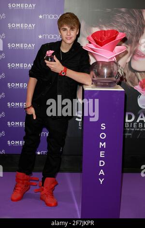 Justin Bieber launches his new fragrance, 'Someday' at Macy's Herald ...