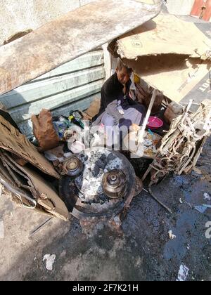 basra, Iraq - april 27, 2020: photo fish grill in the street of basra ...