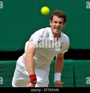 WIMBLEDON 2010. 4th day. 24/6/2010 ANDY MURRAY DURING OVER JARKKO ...